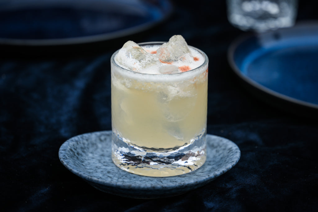 Frost Sour - en frisk og krydret akvavit-cocktail